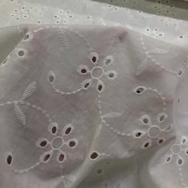 Tecido Laise Bordado 24 - Branco Off White - 100% Algodão | Milfios Tecidos